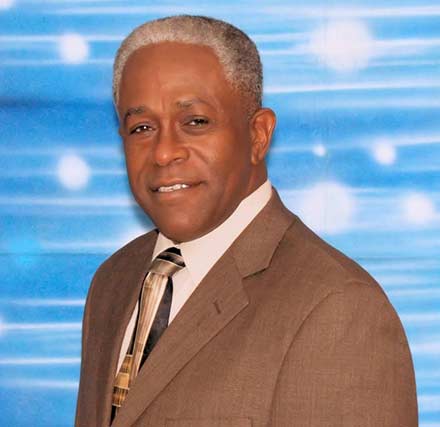 Apostle Kevin Simmons | The Prevailing Church